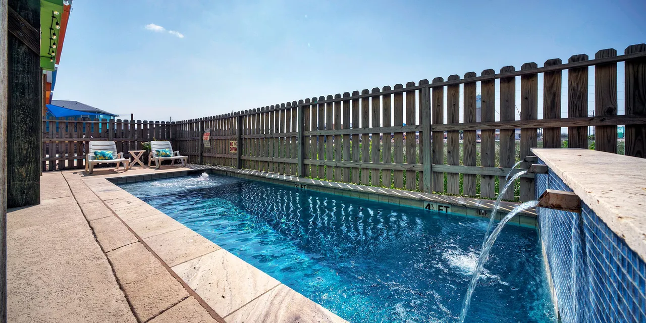 Laid Back Lime in Port Aransas by AvantStay® | Book Direct & Save!