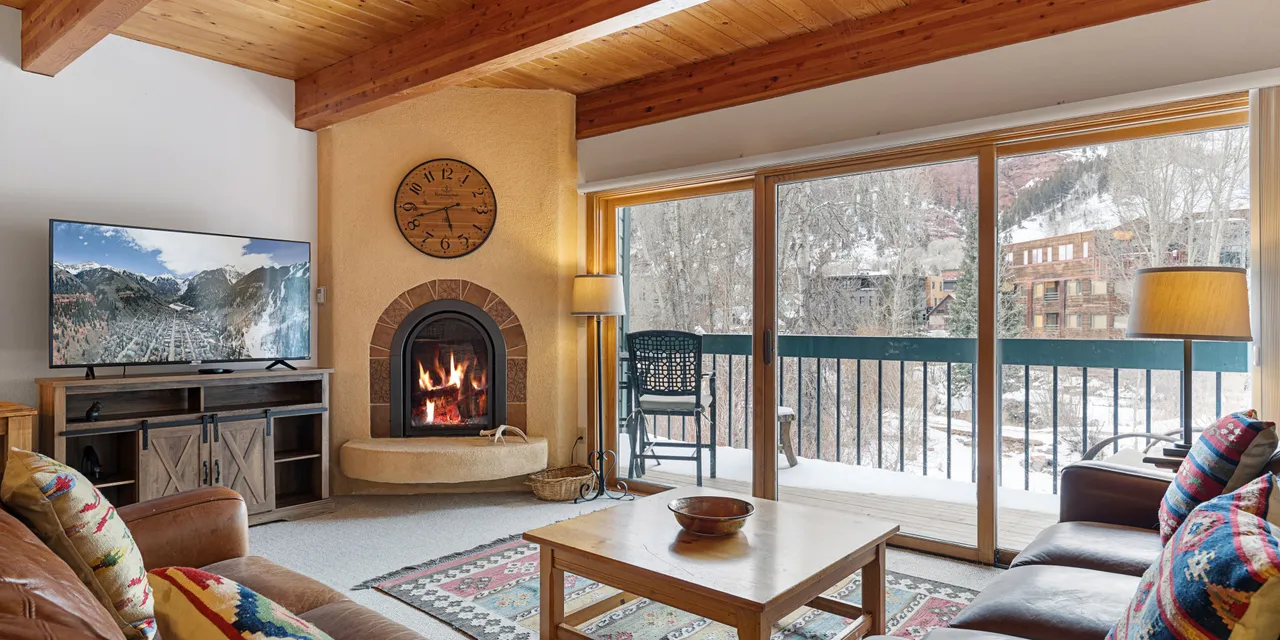 Riverside Condos D01 in Telluride by AvantStay® | Book Direct & Save!