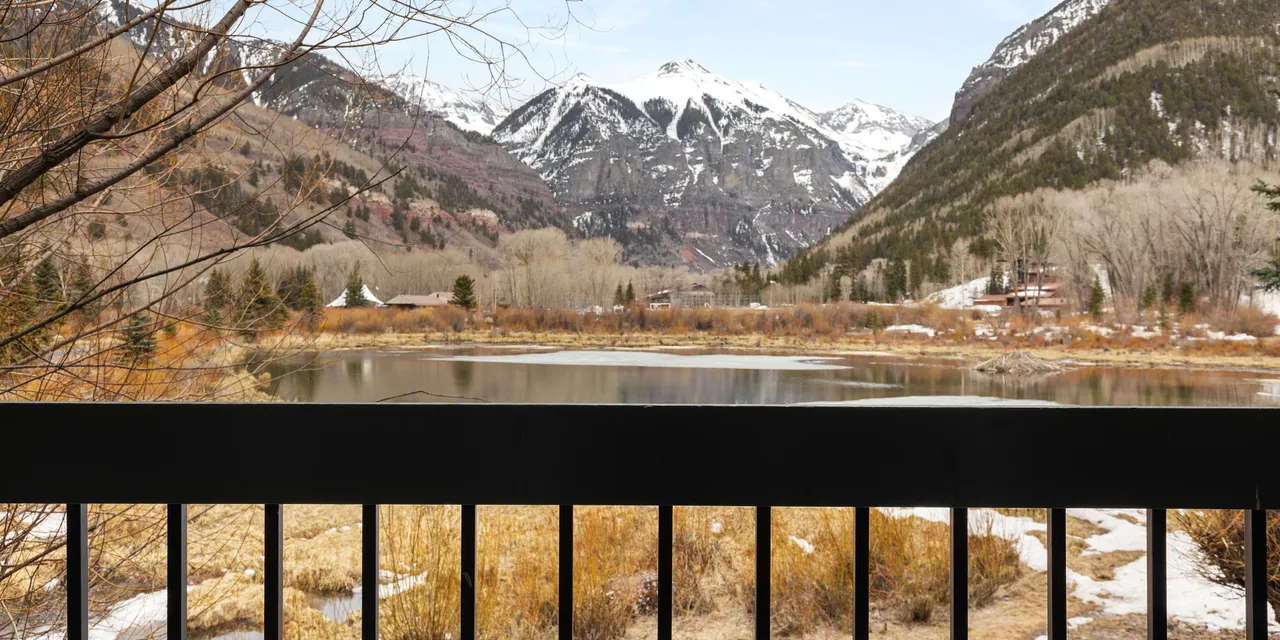 Riverside Condos B101 in Telluride by AvantStay® | Book Direct & Save!
