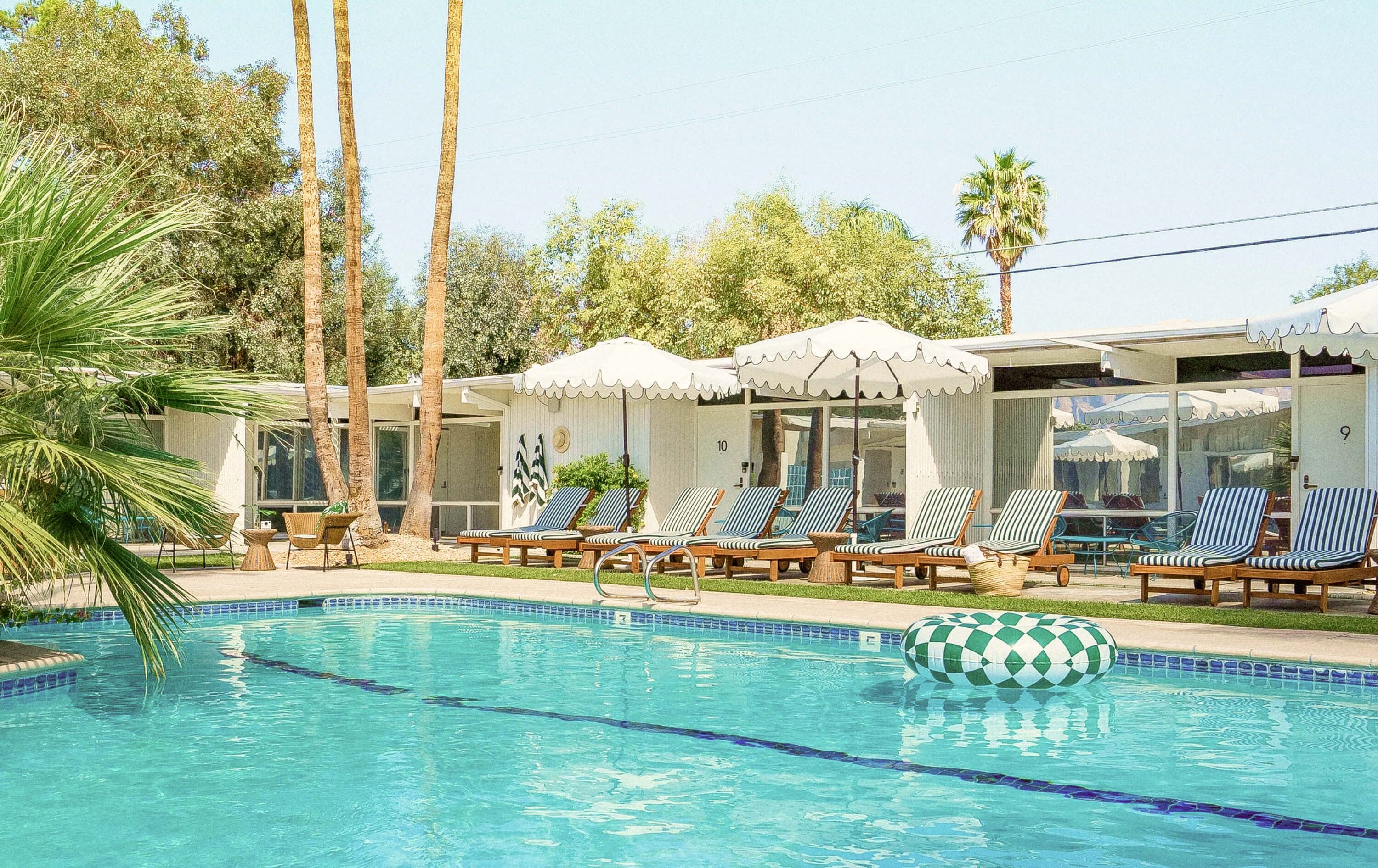 16 Coolest Mid-Century Modern Hotels in Palm Springs