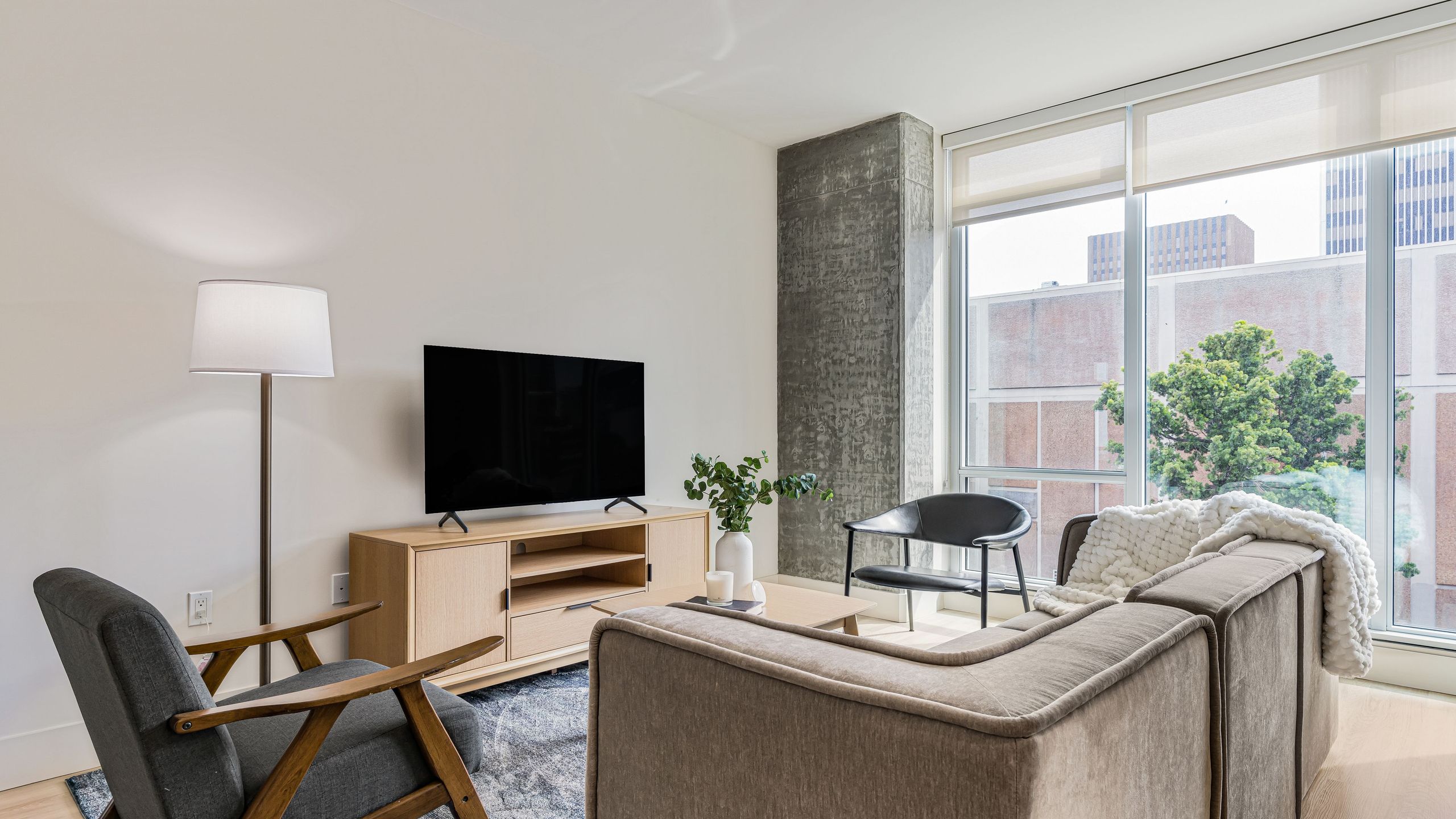 Ancora By Avantstay | Resort Amenities + Designer Finishes | Prime Little Italy Near Harbor & Attractions - San Diego