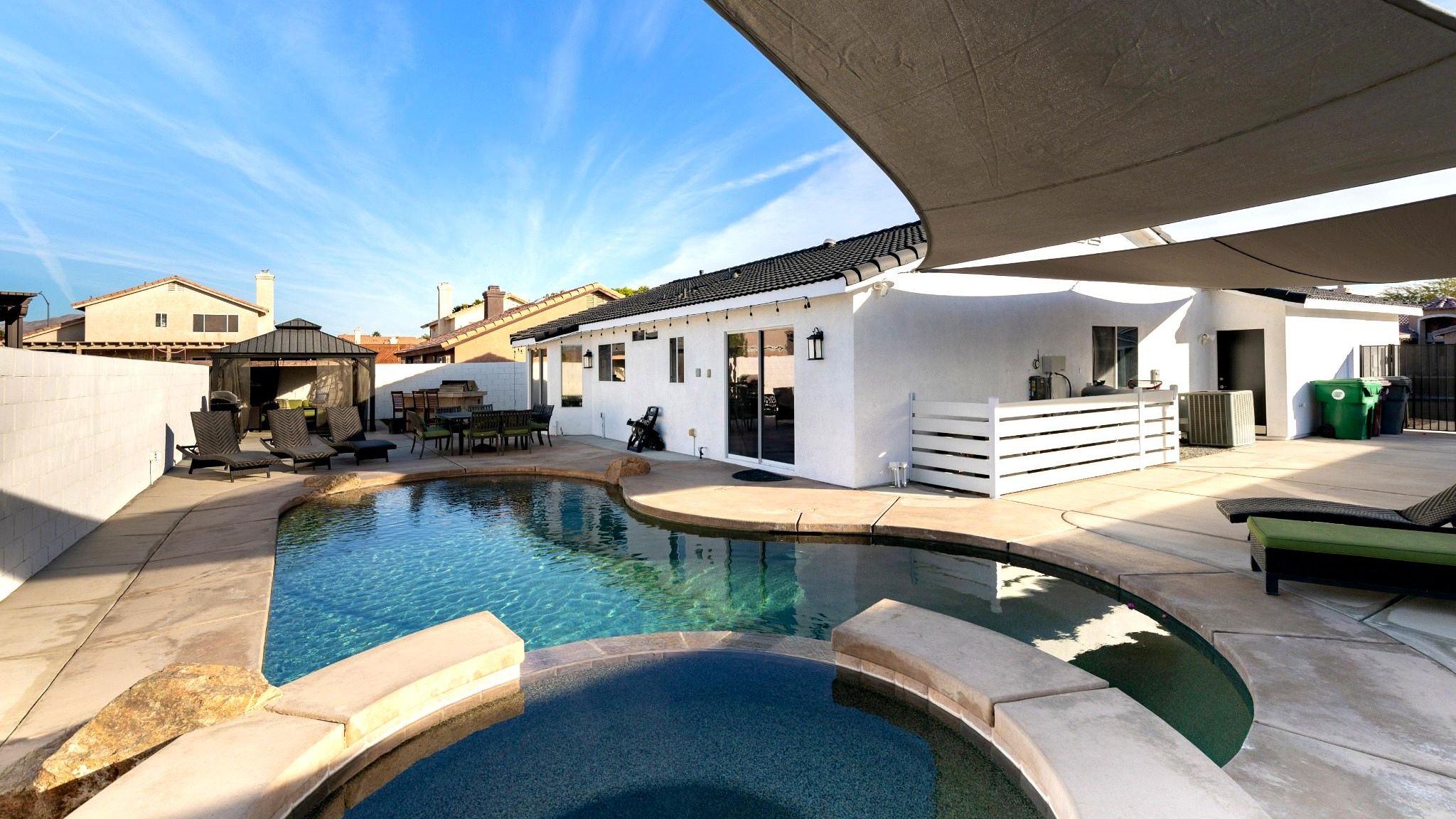 Pacifica Sur By Avantstay | Pool, Hot Tub, Gazebo - Indio, CA