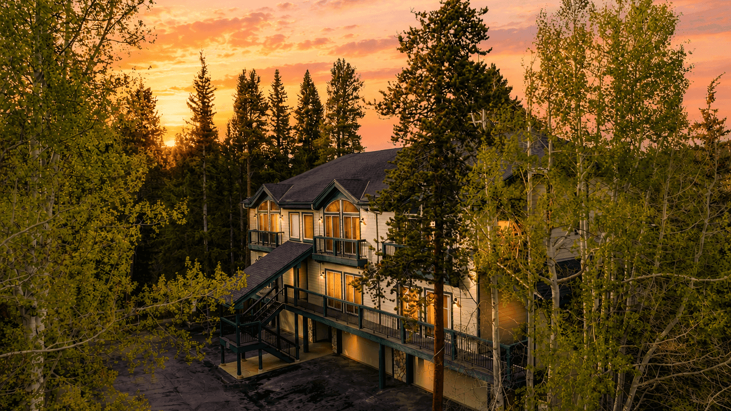 Antlers Lodge By Avantstay | Mountain Condo • Sauna + Fireplace • Steps To Snowflake Lift - Breckenridge, CO