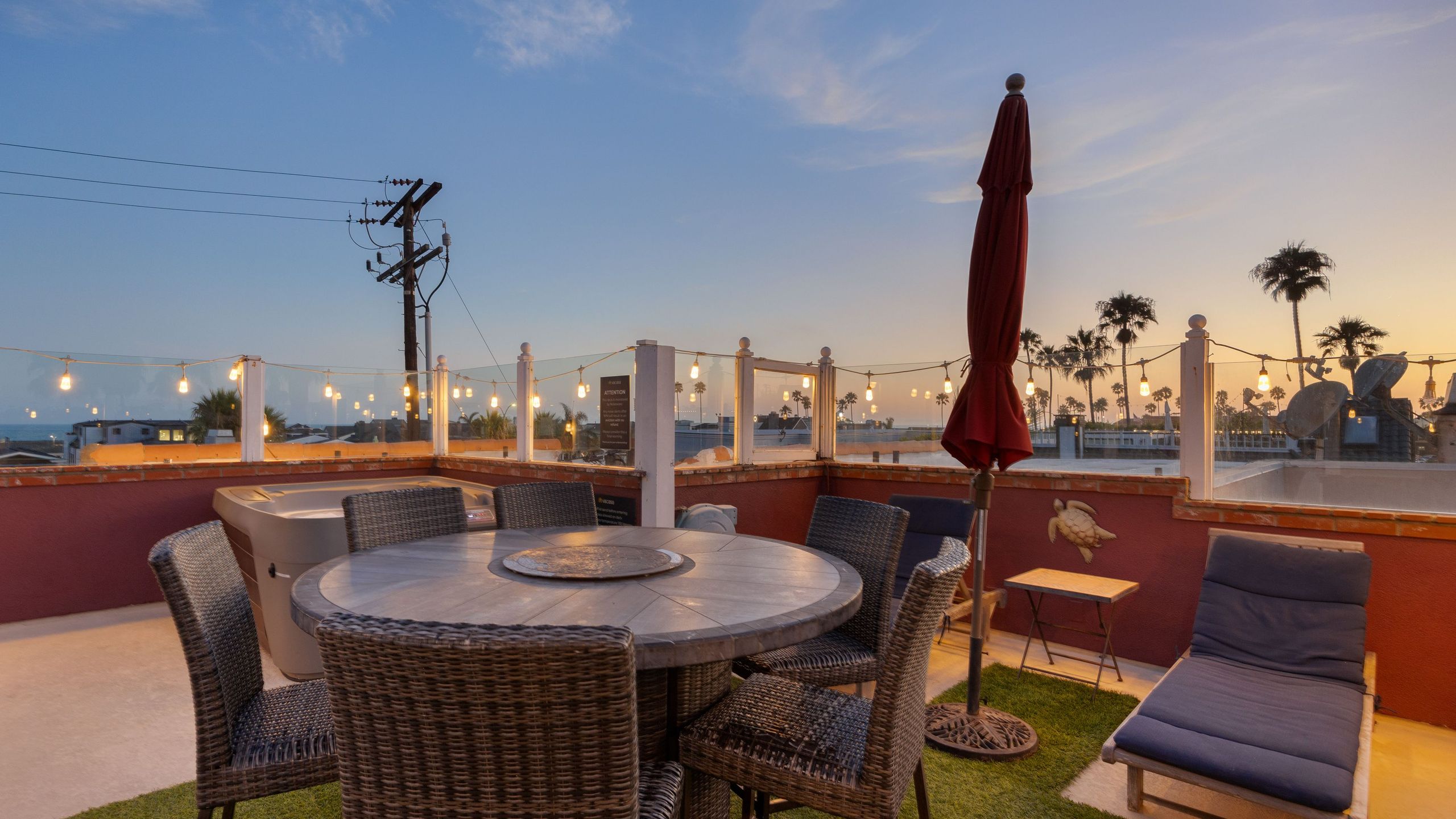 Rooftop Deck And Ocean Views - Stunning Seaside Sanctuary - Newport Beach, CA