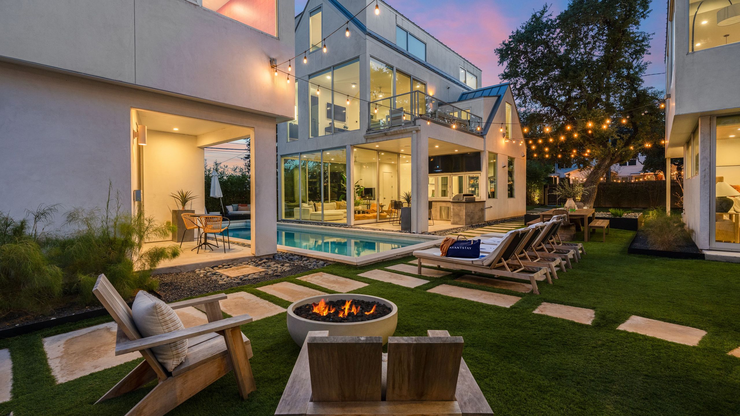 Luxe 6bdr Retreat W/ Putting Green + Game Room | Bouldin Collective By Avantstay - Austin, TX