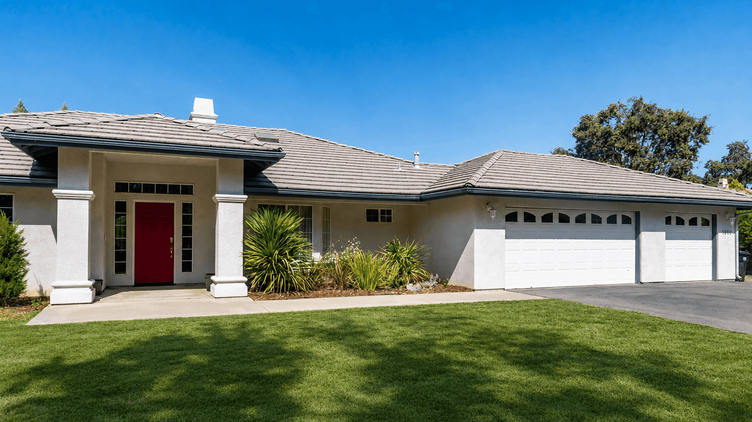 Sea Rock Ranch By Avantstay | Spa + Firepit + Game Room | Paso Robles Wine Country - Templeton, CA