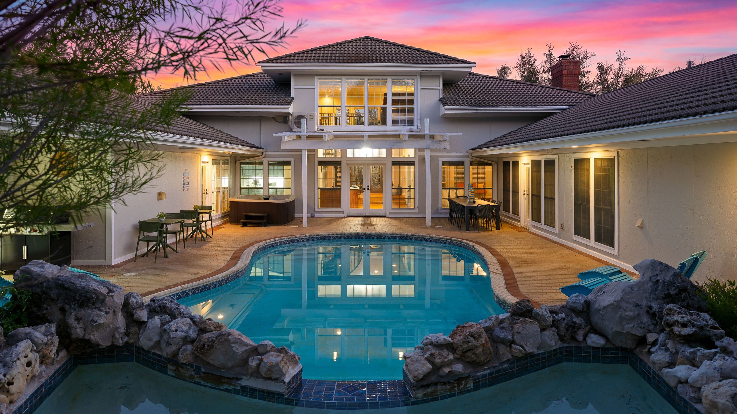 The Reset Estate By Avantstay | Book For Acl | Sleeps 22 | Pool + Hot Tub + Sauna | Casita | 2 Acres - Austin, TX