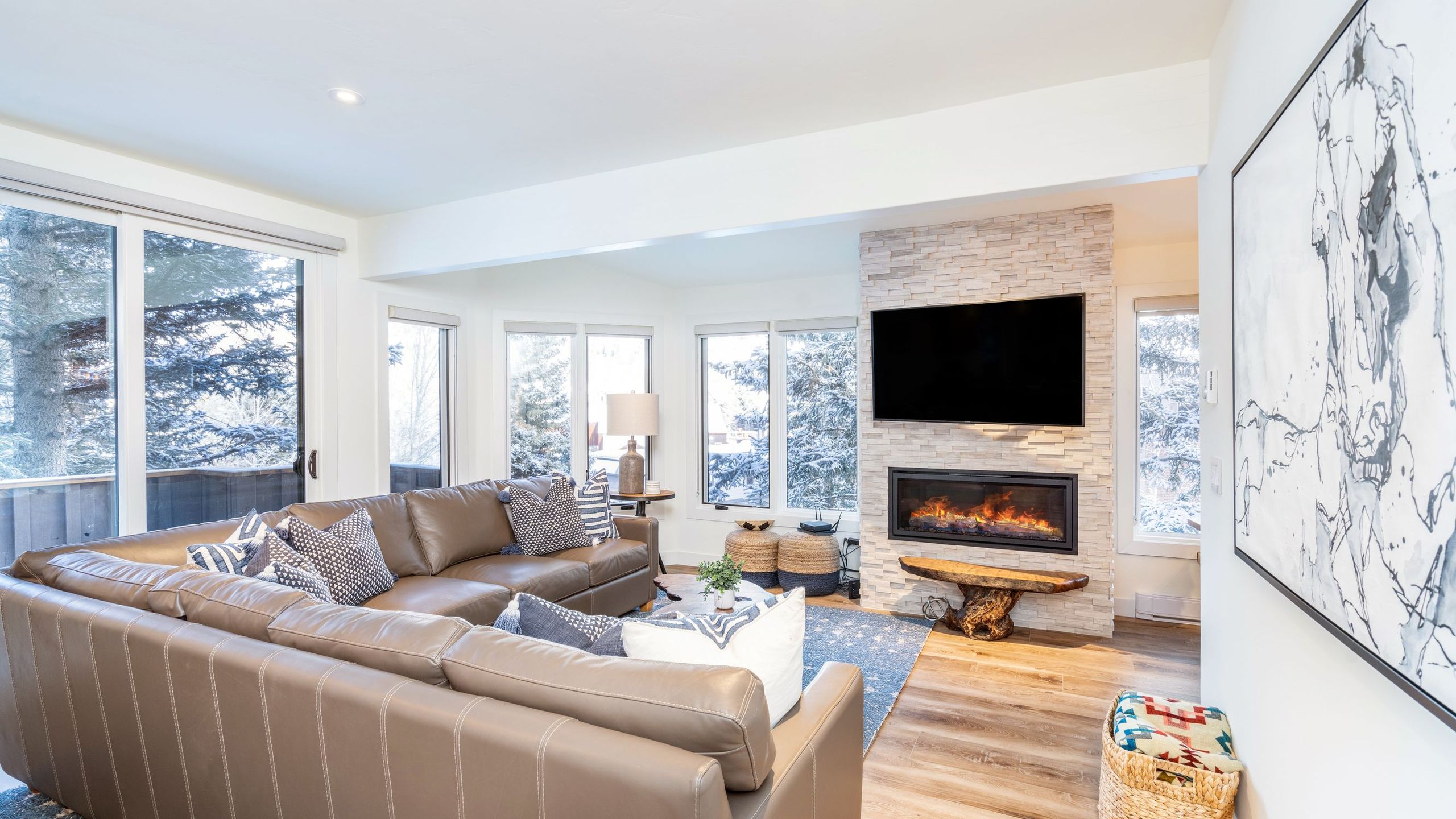 Luxury Condo With River Views And Hot Tub - Spacious Mountain Retreat - Telluride, CO