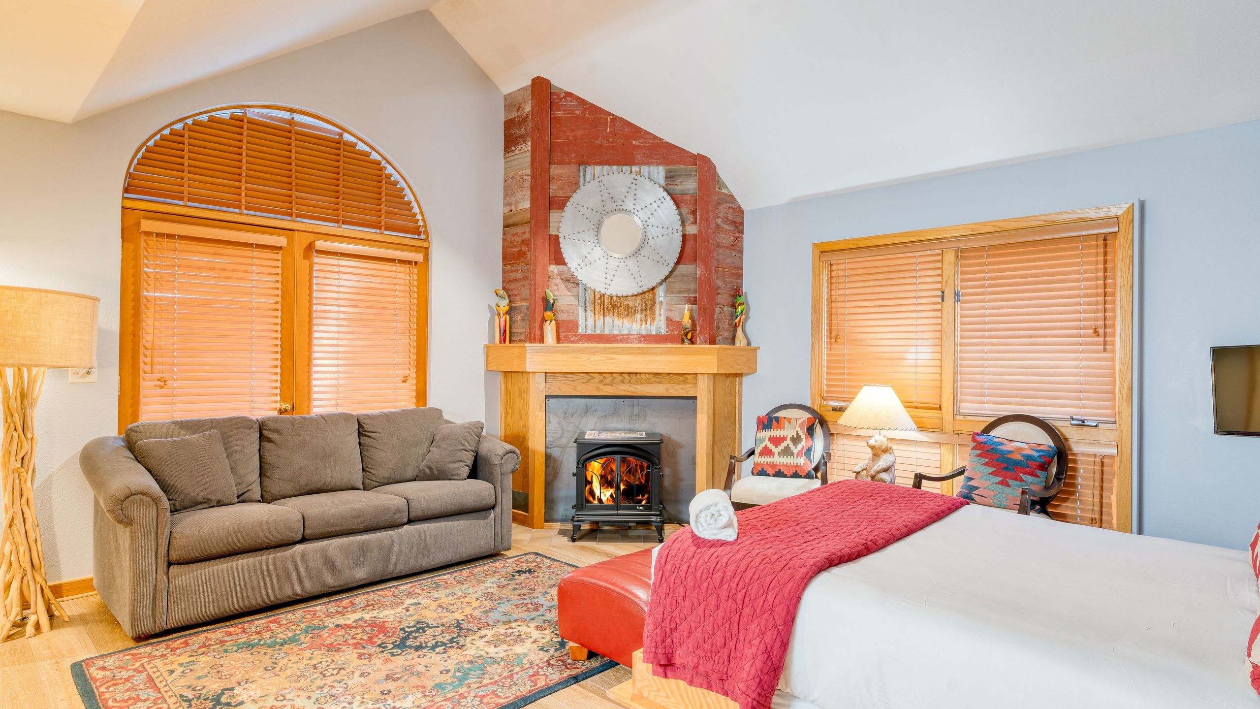 Cozy Studio With Ski Access And Electric Fireplace - Charming Retreat - Telluride, CO