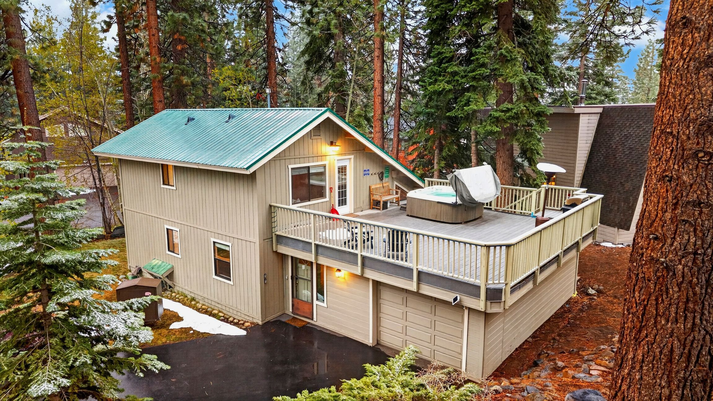 Incline Pines Retreat By Avantstay | Private Hot Tub + Wraparound Deck + Views | Near Dining And Shops - Incline Village