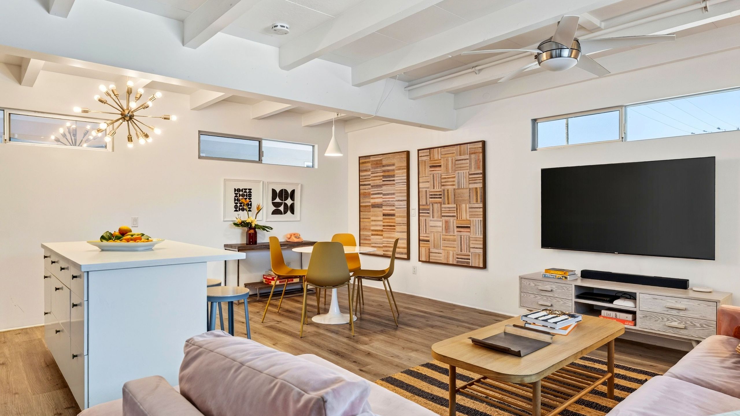 The Rosalie By Avantstay | Pool + Hot Tub + Putting Green | Mins To Downtown Palm Springs - Palm Springs