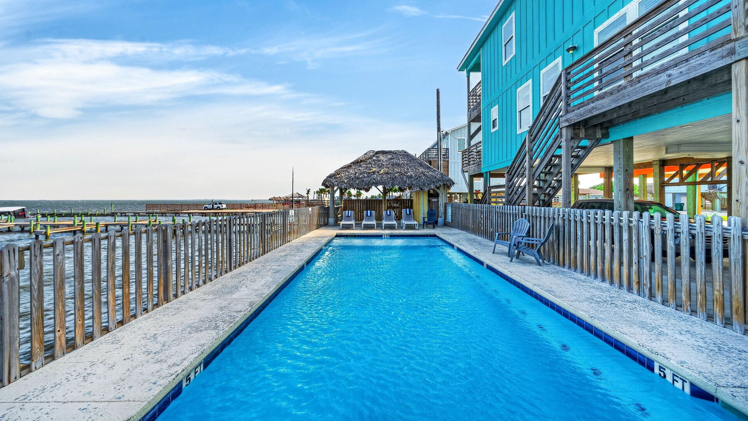Black Drum By Avantstay | Water Views | Wraparound Decks | Pool Access | Laguna Madre + Padre Island - Corpus Christi, TX