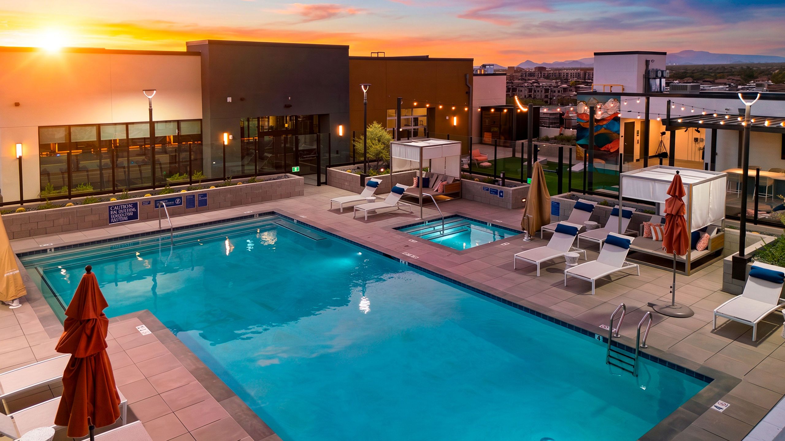 Azur By Avantstay | Condo W/ Rooftop Pool + Gym + Sauna | Mountain Views Near Tpc Golf + Preserve - Phoenix, AZ