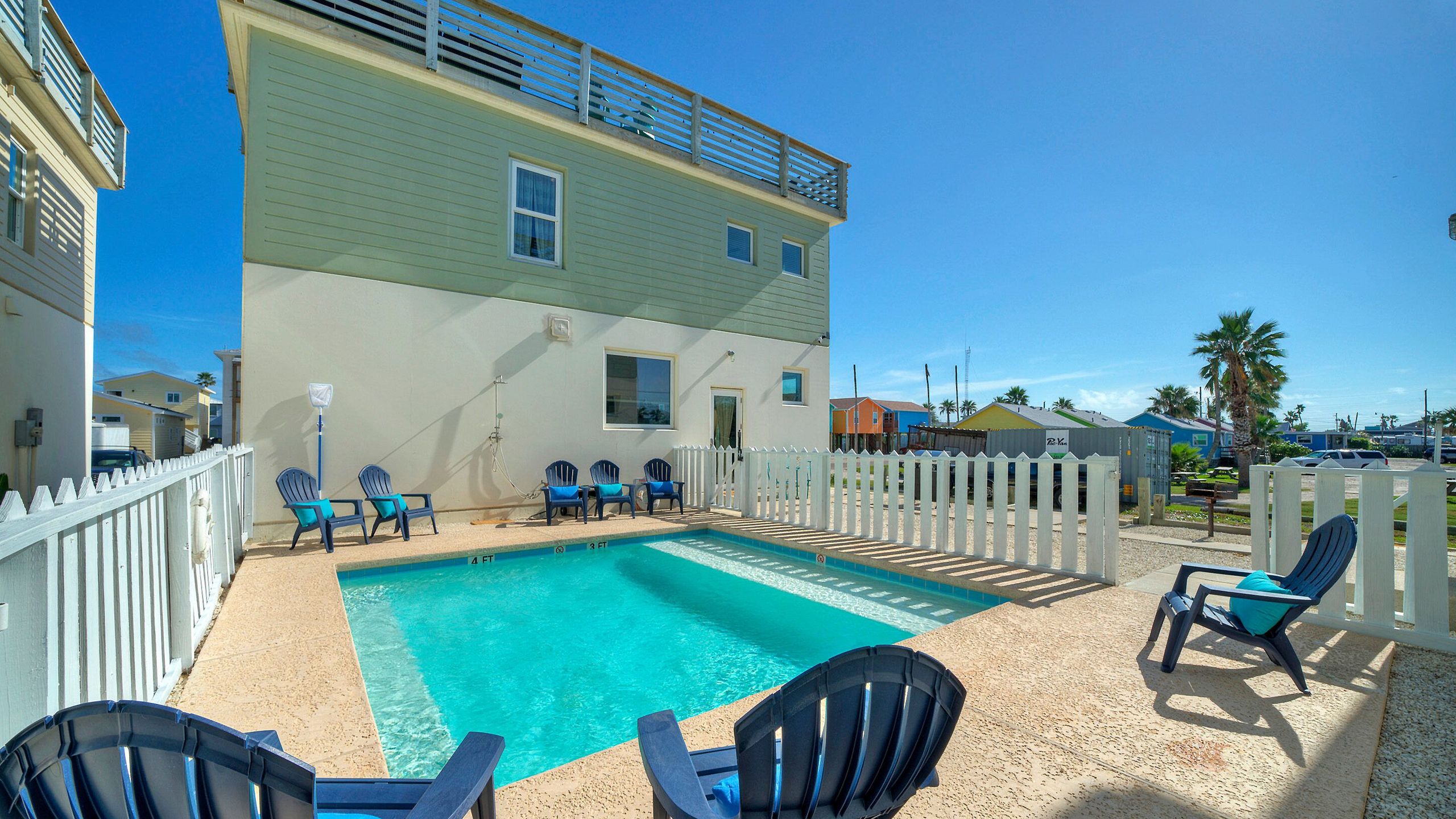 Terrace Landing Trio By Avantstay | Sleeps 36 | 3 Coastal Home + Shared Pool + Golf Cart Zone | Old Town Port A Dining - Port Aransas, TX