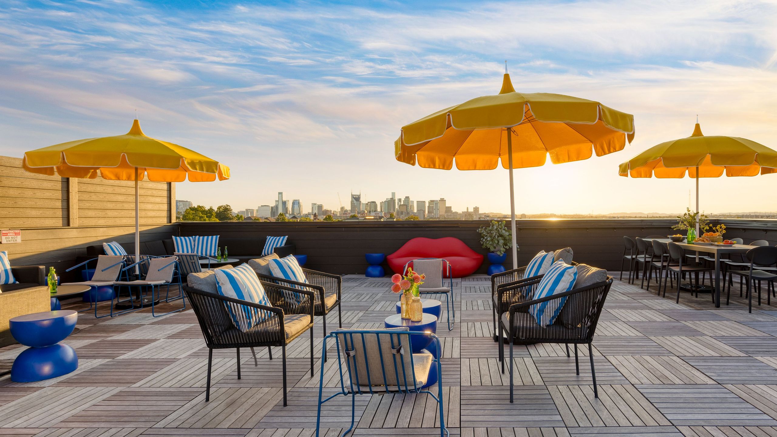 The Carter By Avantstay | Skyline Rooftop + Mural | Walk To Five Points - Nashville, TN