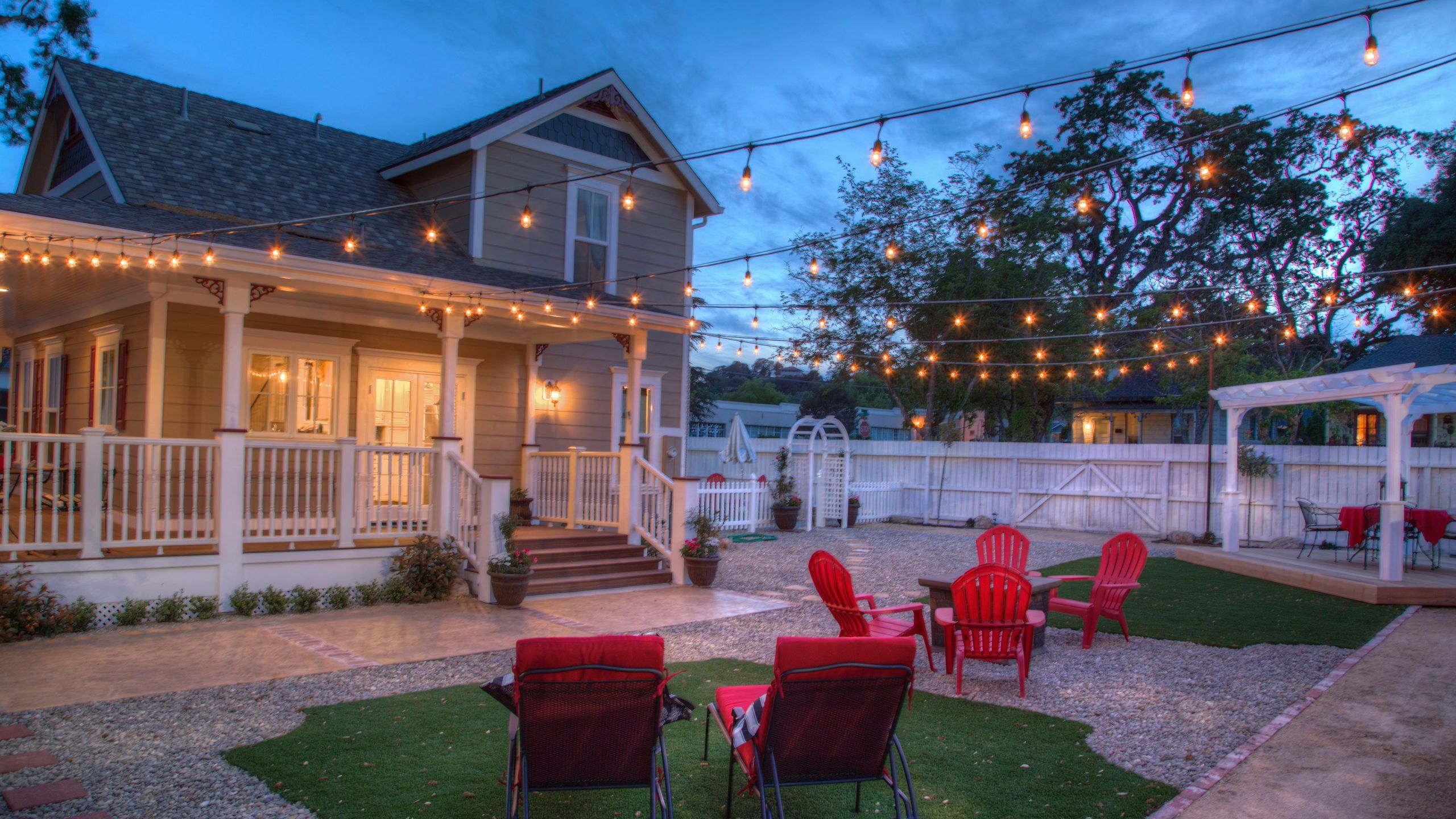 Bliss House By Avantstay | Victorian Charm + Gazebo Yard + Corn Hole | Walk To Dining + Park - Paso Robles, CA