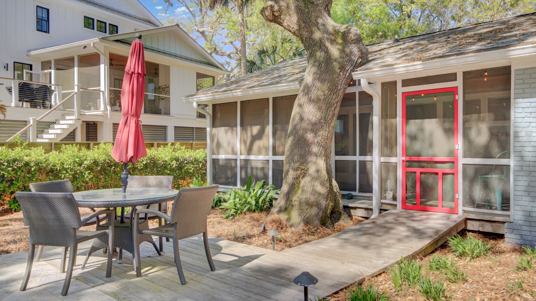 Dreamy Family Escape With Pool And Screened Porch - Beautiful Coastal Haven - Isle of Palms, SC