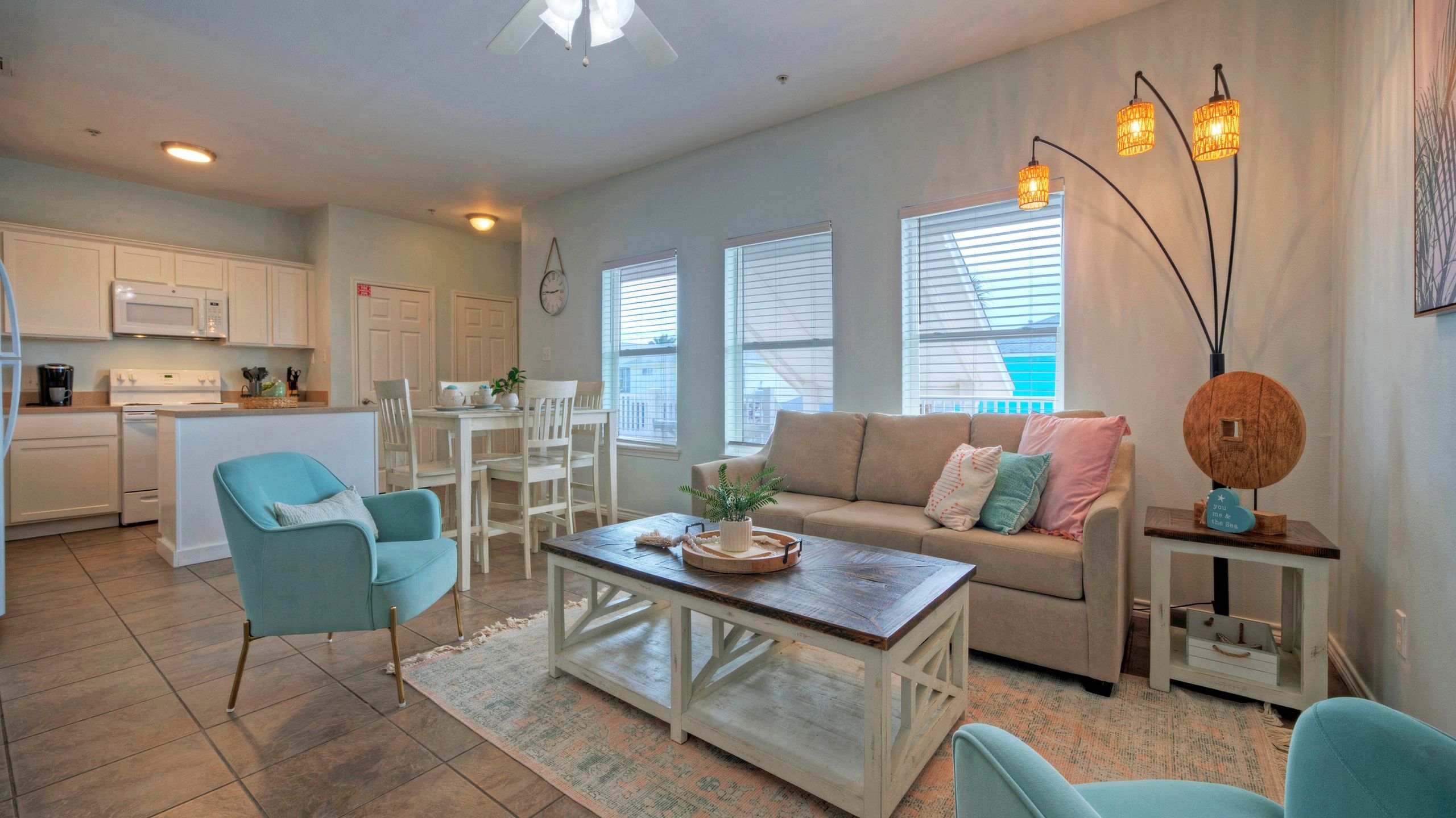 Costa Bahia By Avantstay | Sleeps 50 | 9 Condos W/ Shared Pool + Bbq | Near Beach - テキサス州