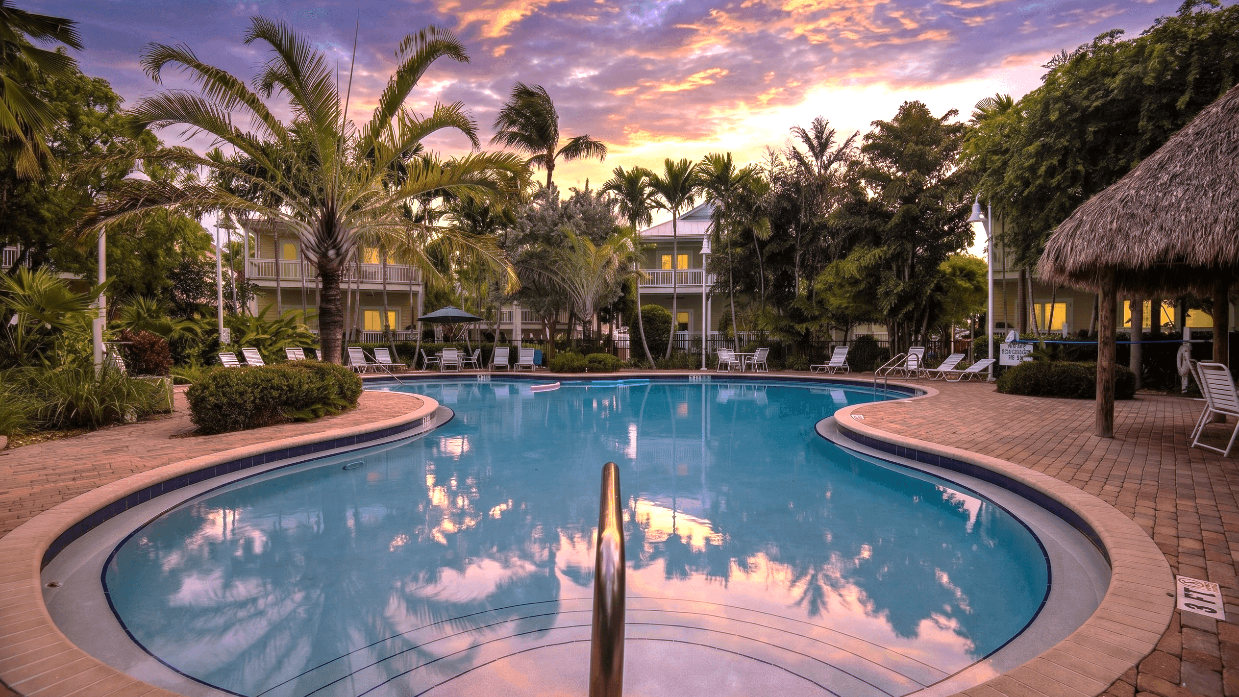 Coral Villa By Avantstay | Close 2 Dt Key West | Shared Pool & Patio! - Stock Island, FL