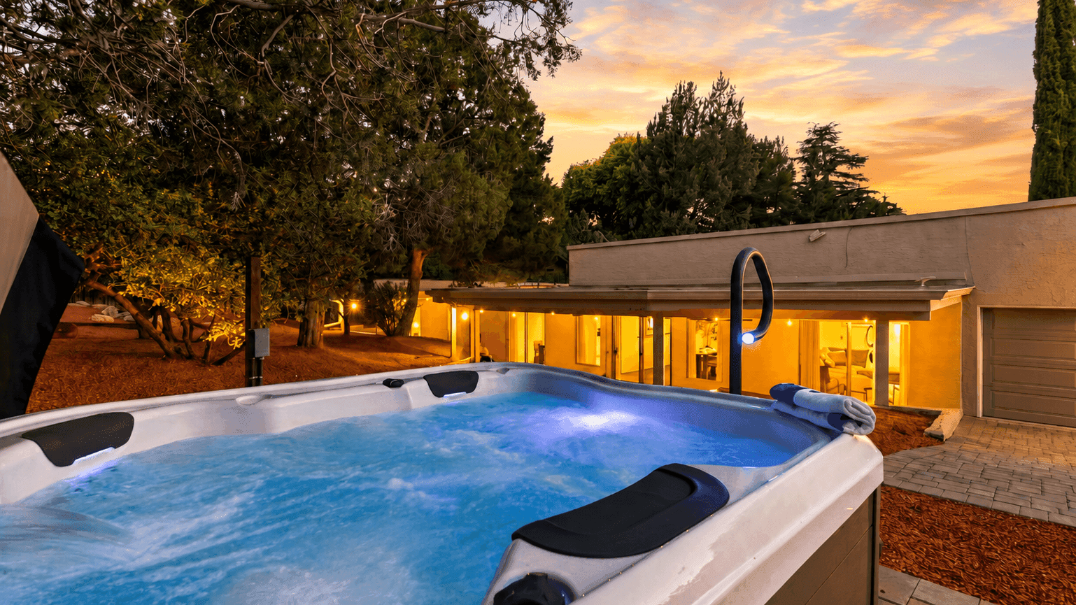 Juniper Hideout By Avantstay | Hot Tub + Game Room + Gym + Sauna | Sedona, Az - Sedona, AZ
