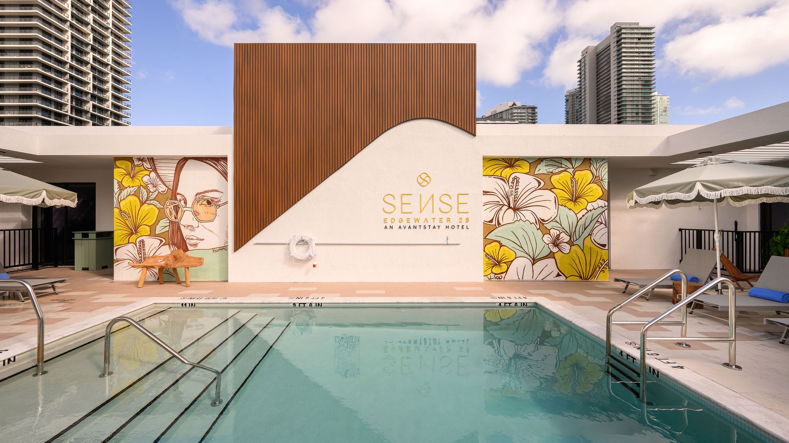 2 Suites In New Edgewater Hotel | Rooftop Pool • Balcony | Sense28 By Avantstay - The Bahamas