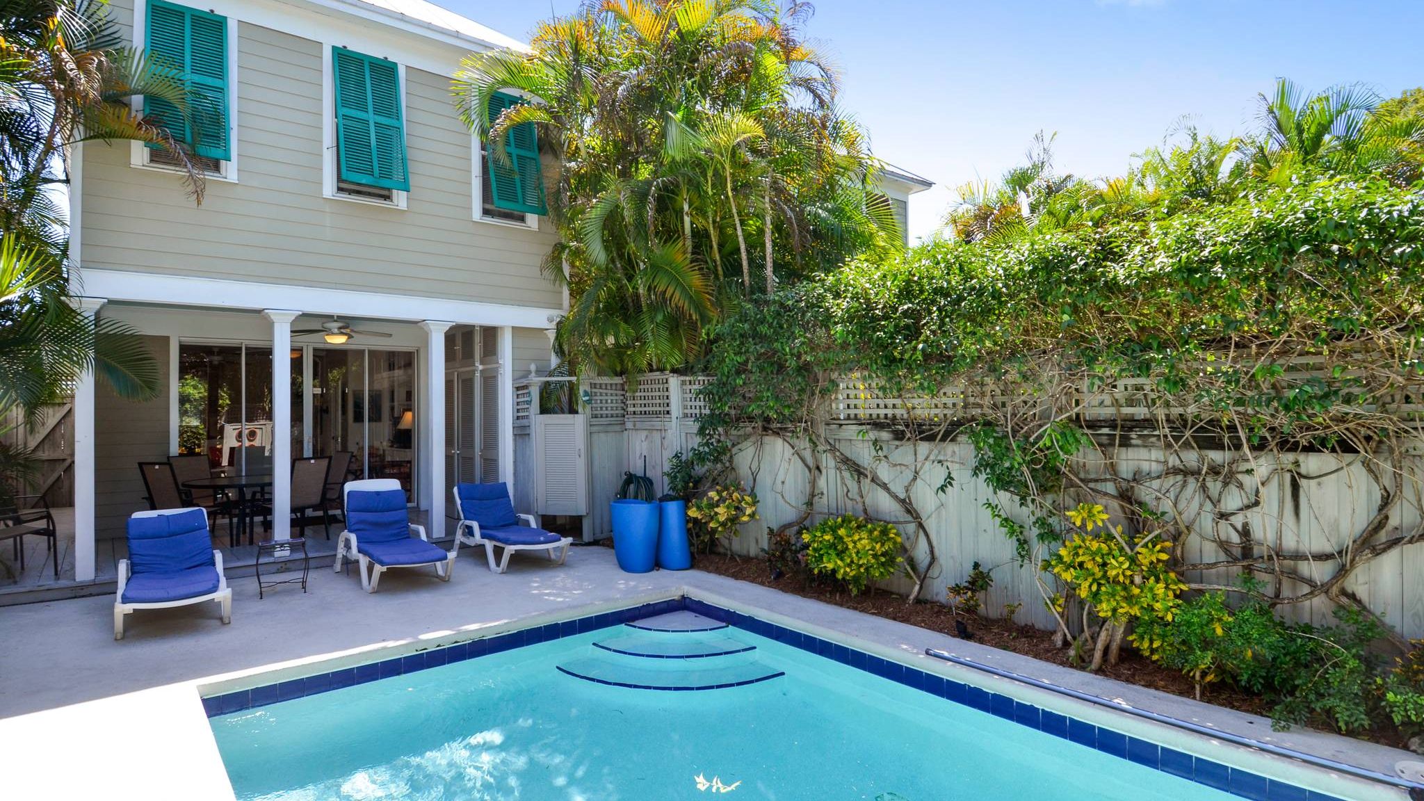 Tropical Oasis With Sparkling Pool And Lounge Area - Charming Retreat - Key West, FL